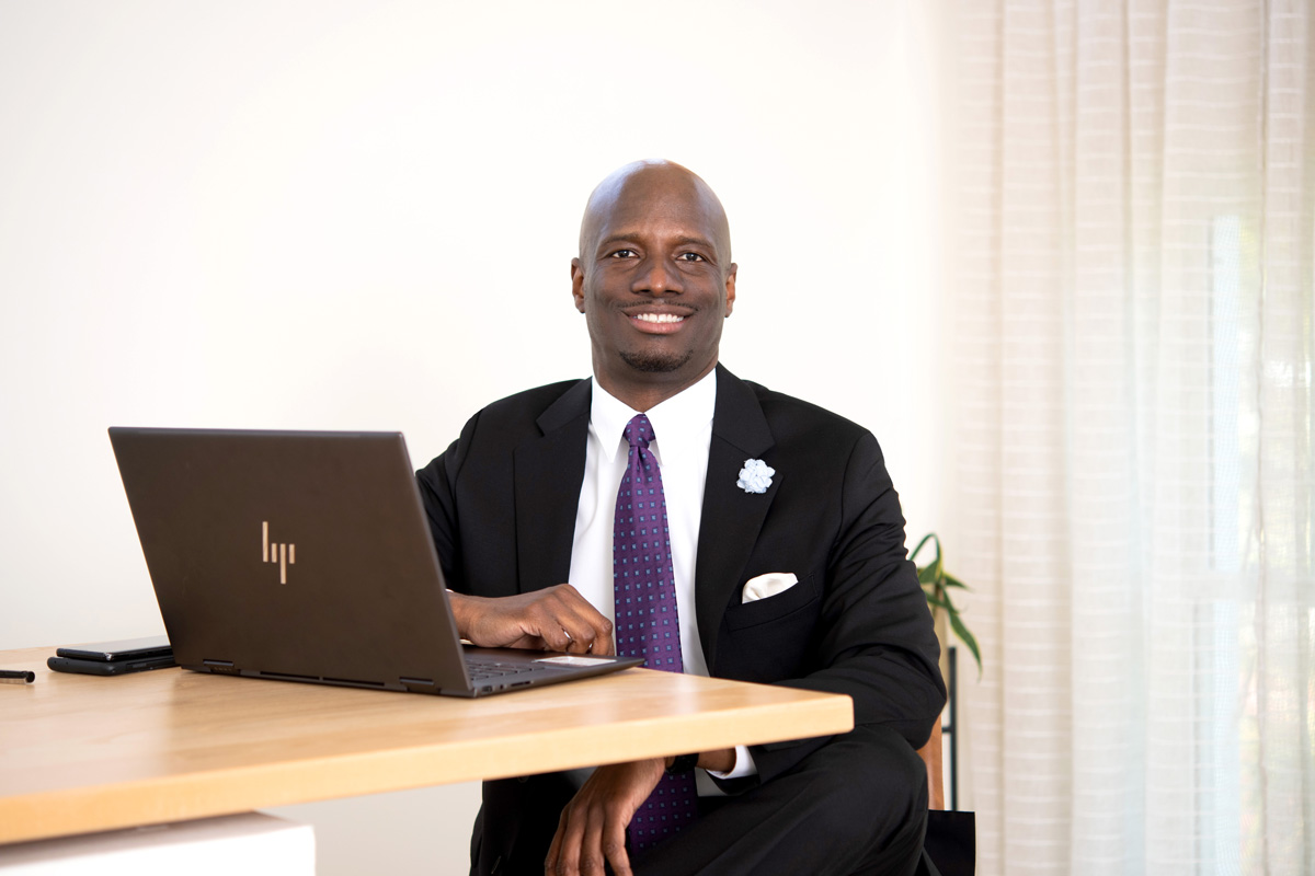 About the founder - Spectacular Vernacular